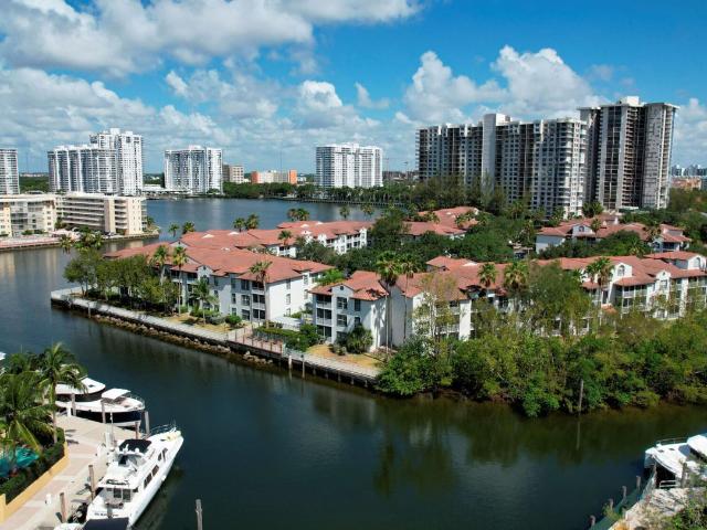 1 BR, 1 BA Apartment 17900 NE 31st Ct Unit 4305, North Miami Beach, FL 33160