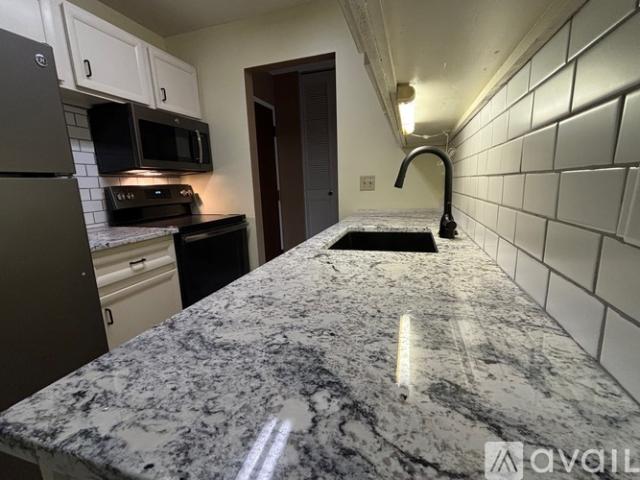 1 BR, 1 BA Apartment 179 Little Canada Rd E, Unit 336, Little Canada, MN 55117