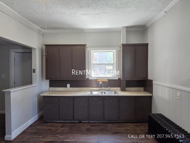 1 BR, 1 BA Apartment 179 Pine St. Apt Lewiston, ME 04240