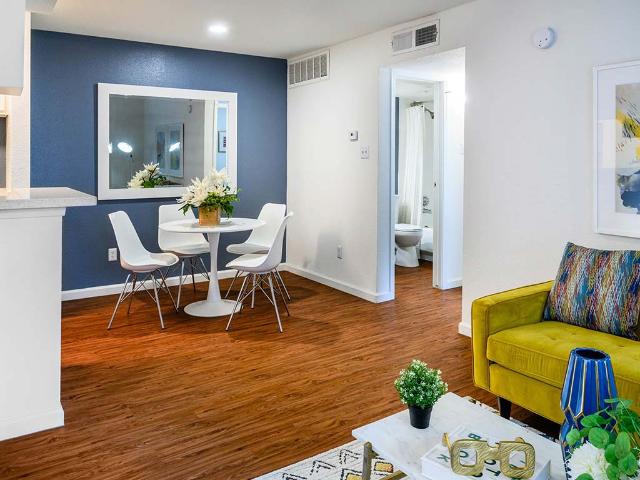 1 BR, 1 BA Apartment 1800 El Paseo Street Unit 2105, Houston, TX 77054