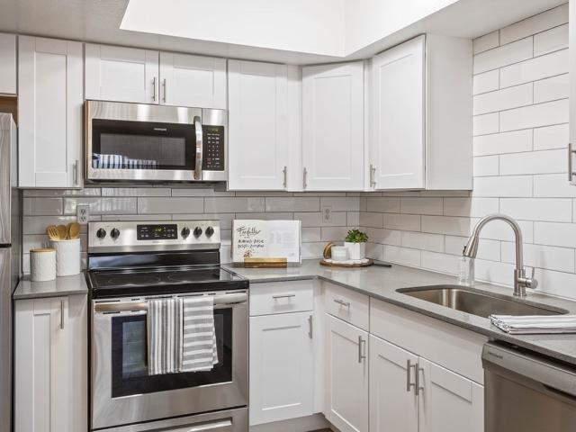 1 BR, 1 BA Apartment 1801 North 83rd Avenue Unit 2097, Phoenix, AZ 85035
