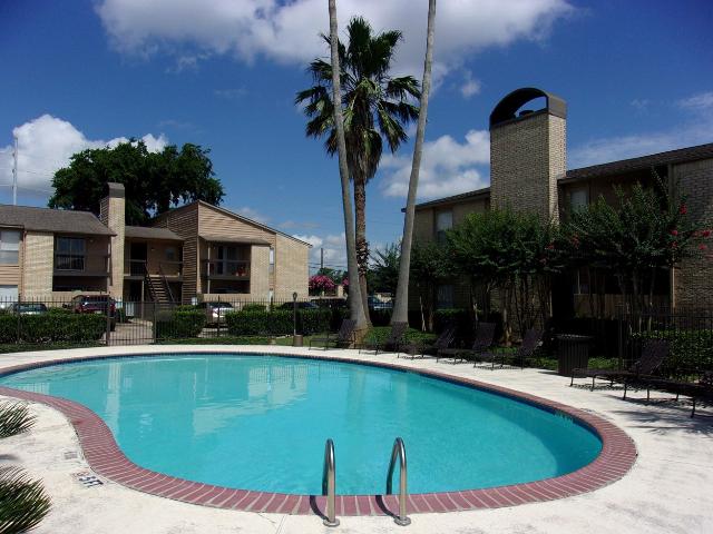1 BR, 1 BA Apartment 1811 City Hall Dr Unit 213, Rosenberg, TX 77471