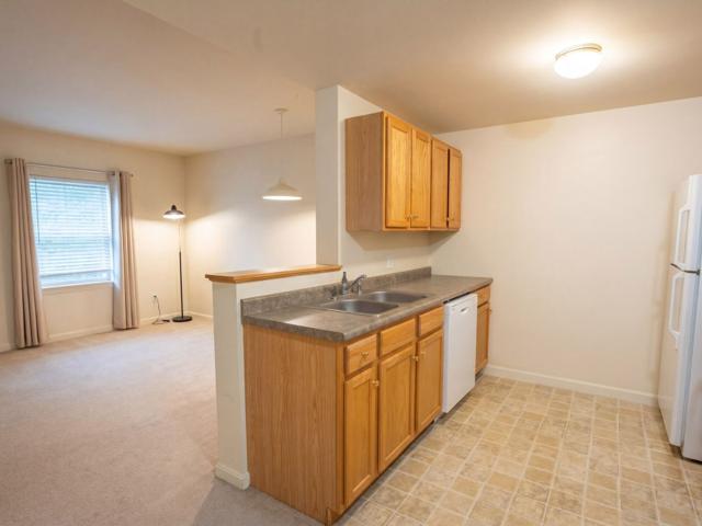 1 BR, 1 BA Apartment 181 Lower Main Street, Freeport, ME 04032