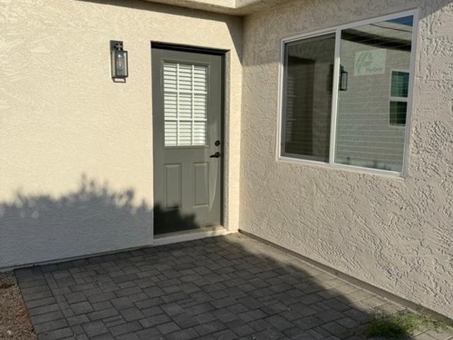 1 BR, 1 BA Apartment 18212 North 43rd Place, Unit C, Phoenix, AZ 85032