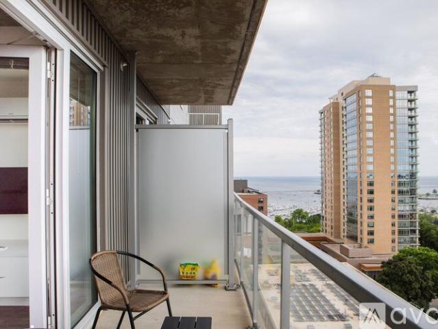 1 BR, 1 BA Apartment 1840 N Farwell Ave, Unit 1213, Milwaukee, WI 53202