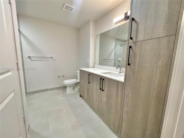 1 BR, 1 BA Apartment 18412 Homestead Avenue, Miami, FL 33157