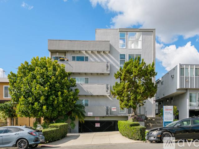 1 BR, 1 BA Apartment 1847 Winona Blvd, Unit 106, Los Angeles, CA 90027