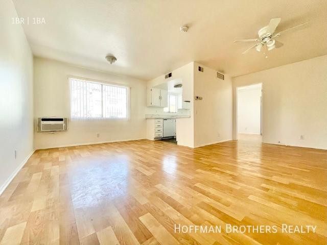 1 BR, 1 BA Apartment 18526 Calvert St, Tarzana, CA 91335