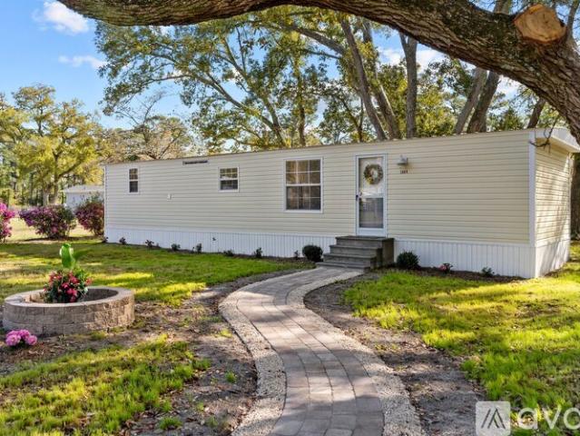 1 BR, 1 BA Apartment 1864 W Long Acres Dr SW, Ocean Isle Beach, NC 28469
