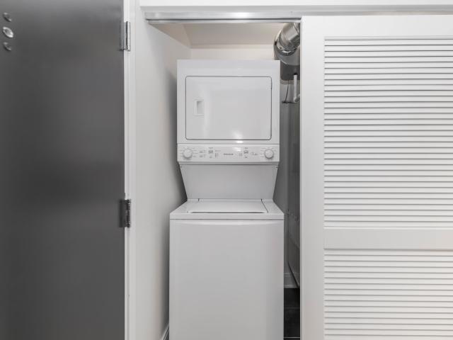 1 BR, 1 BA Apartment 1879 North Milwaukee Avenue Unit 204, Chicago, IL 60647