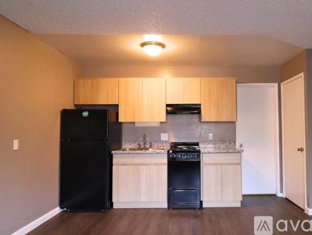 1 BR, 1 BA Apartment 1881 East Irvington Road, Unit 1x1, Tucson, AZ 85714