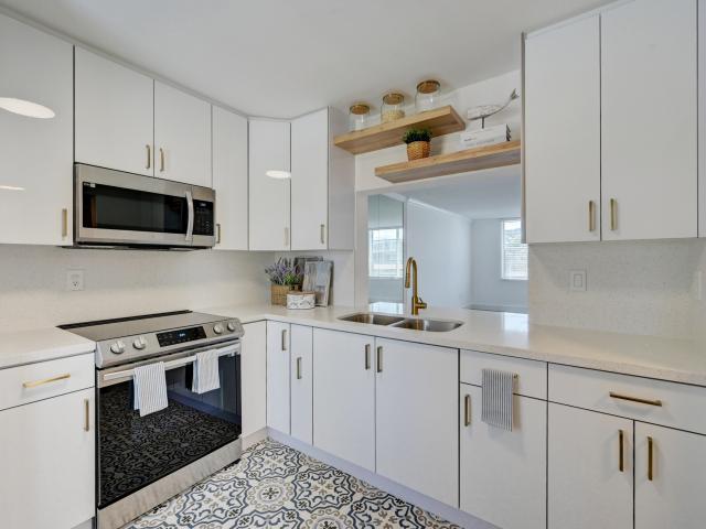 1 BR, 1 BA Apartment 1893 South Ocean Dr, Hallandale Beach, FL 33009