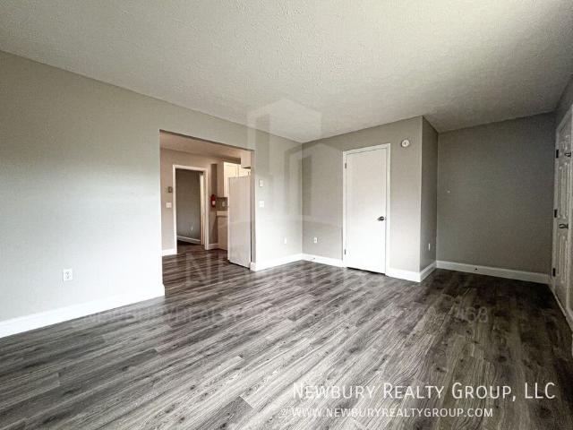 1 BR, 1 BA Apartment 18 Clearview Meadows, Butler, PA 16001