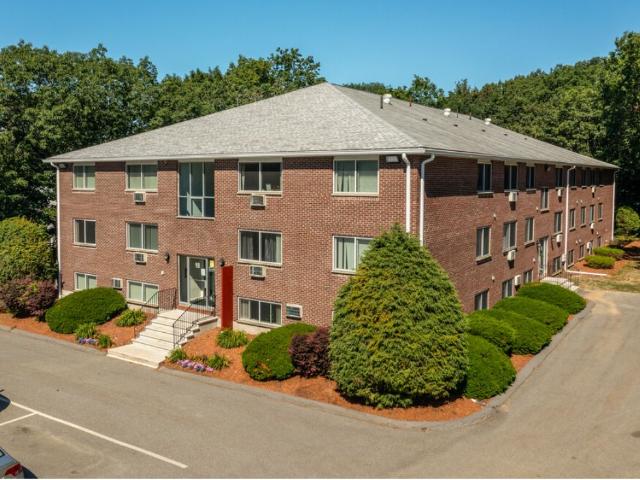 1 BR, 1 BA Apartment 18 East Meadow Lane Unit 49 03, Lowell, MA 01854