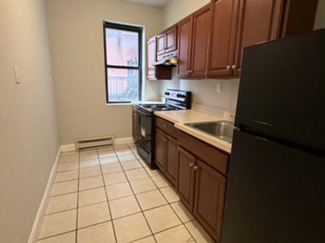 1 BR, 1 BA Apartment 18 Summit St, Unit 1BR, East Orange, NJ 07017