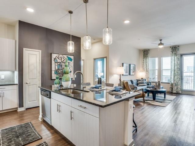 1 BR, 1 BA Apartment 1900 Knightsbridge Road Farmers Branch, TX 75234, Carrollton & Farmers Branch, TX 75234