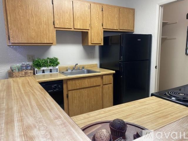 1 BR, 1 BA Apartment 1900 Oakdale Road, Unit 031, Modesto, CA 95355
