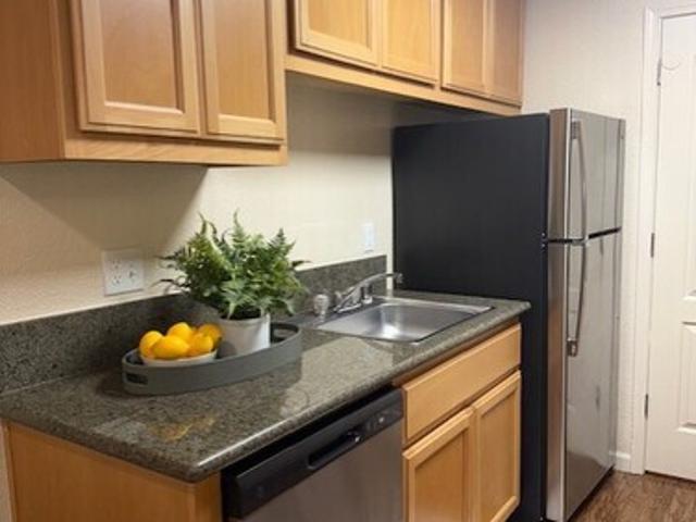 1 BR, 1 BA Apartment 1900 Oakdale Road, Unit 111, Modesto, CA 95355