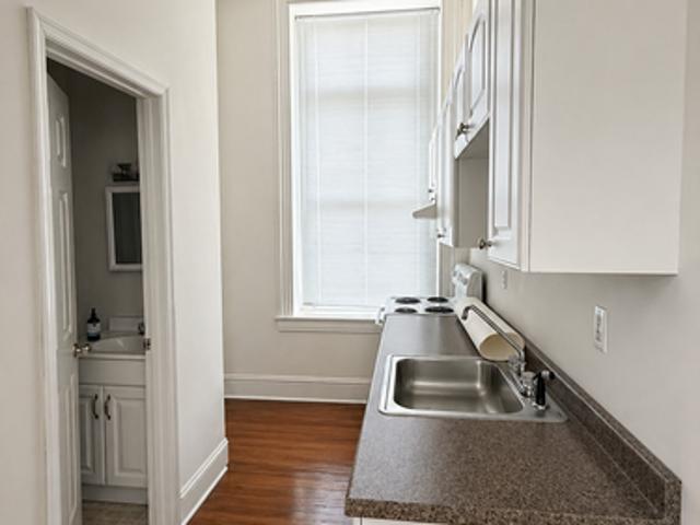 1 BR, 1 BA Apartment 1901 E Lombard St, Unit 3, Baltimore, MD 21231
