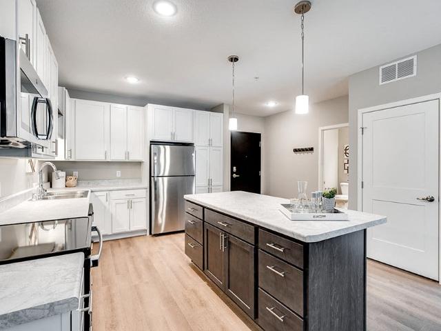 1 BR, 1 BA Apartment 1901 W 80 1/2 Street Unit 1901 215, Minneapolis, MN 55431
