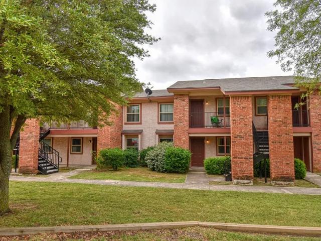 1 BR, 1 BA Apartment 1906 South College Avenue, Decatur, TX 76234
