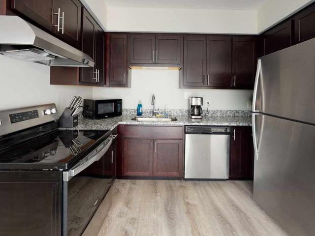 1 BR, 1 BA Apartment 1909 Oak St Unit 401 401F, Saint Charles, IL 60174