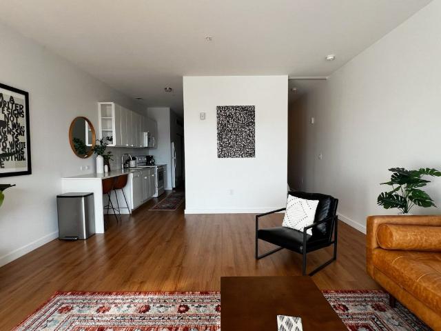 1 BR, 1 BA Apartment 1914 Main Street Unit 305, Kansas City, MO 64108