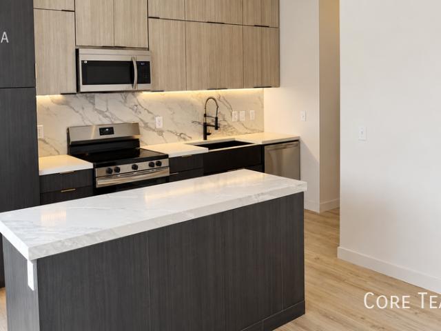 1 BR, 1 BA Apartment 1923 Broadway Ave., Kansas City, MO 64108