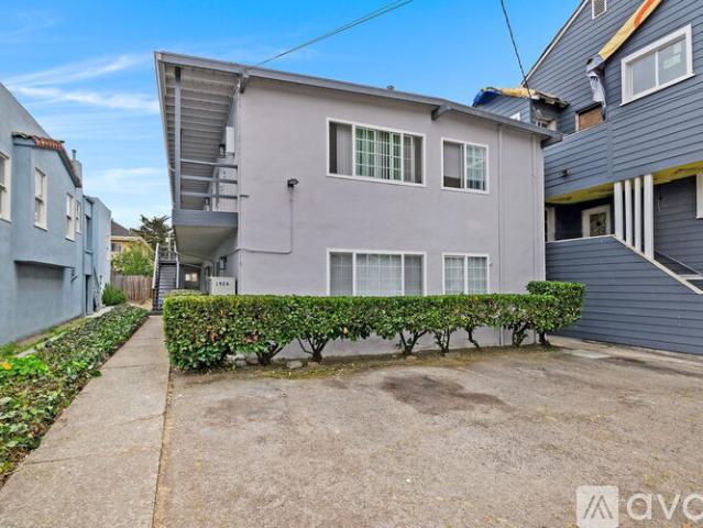 1 BR, 1 BA Apartment 1926 Alcatraz Ave, Unit 6, Berkeley, CA 94703