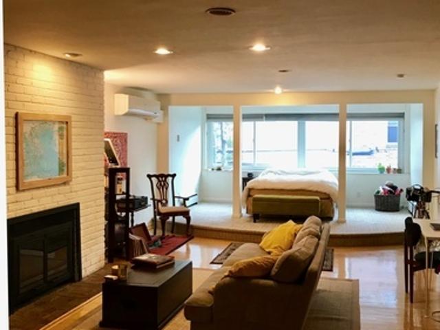 1 BR, 1 BA Apartment 1926 Lombard Street, Unit 2. floor studio, Philadelphia, PA 19146