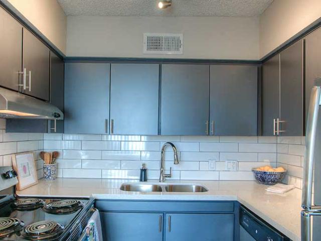 1 BR, 1 BA Apartment 1930 East Camelback Road Unit 101B, Phoenix, AZ 85016
