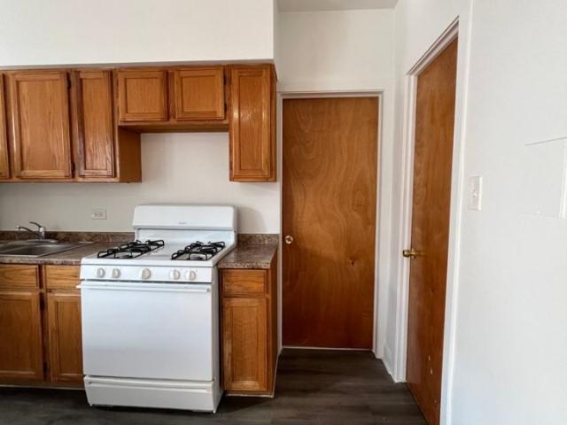 1 BR, 1 BA Apartment 1931 East 71st Street Unit 1935 318, Chicago, IL 60649