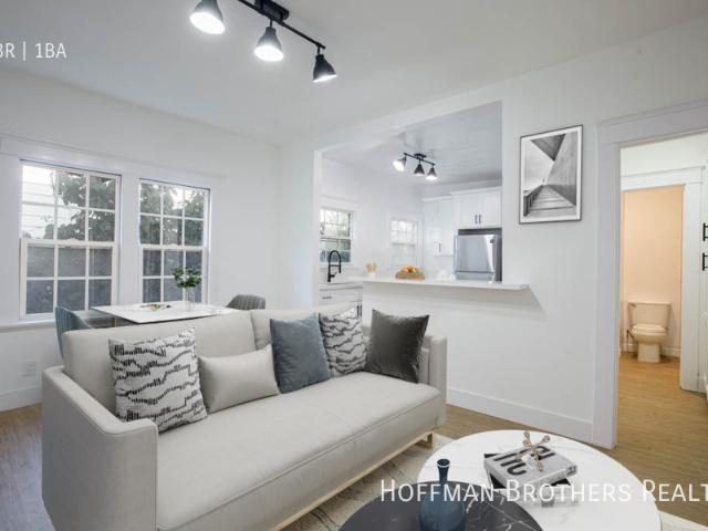 1 BR, 1 BA Apartment 1934 New England St, Los Angeles, CA 90007