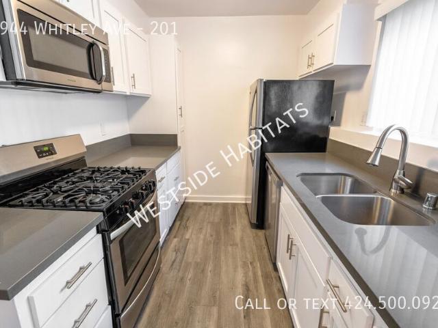 1 BR, 1 BA Apartment 1944 Whitley Ave, Los Angeles, CA 90068