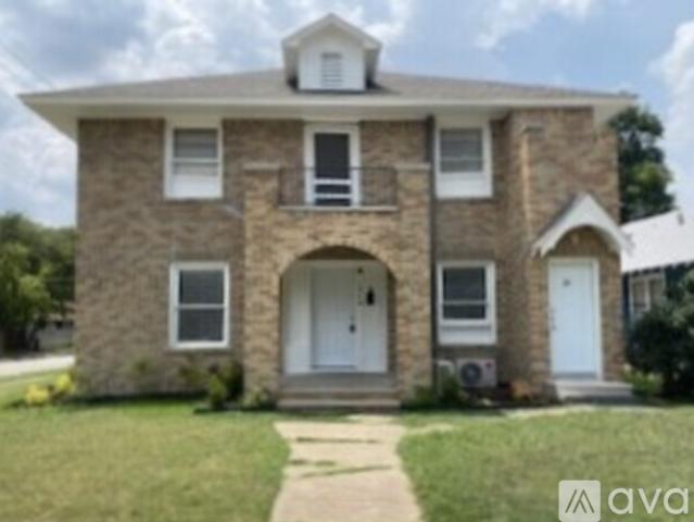 1 BR, 1 BA Apartment 1946 Fairmount Avenue, Unit 202, Fort Worth, TX 76110