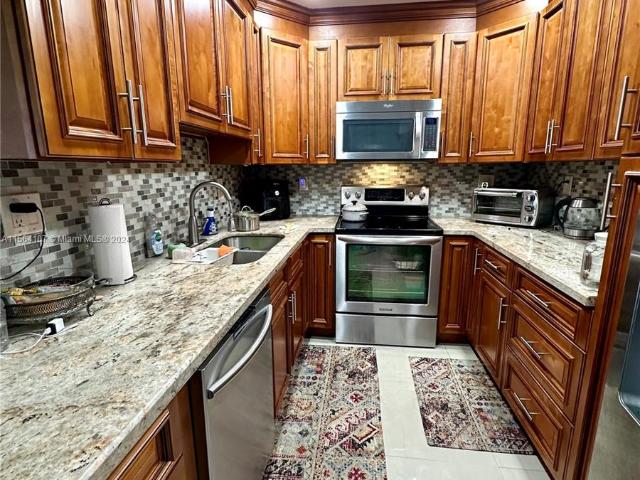 1 BR, 1 BA Apartment 1965 South Ocean Dr, Hallandale Beach, FL 33009