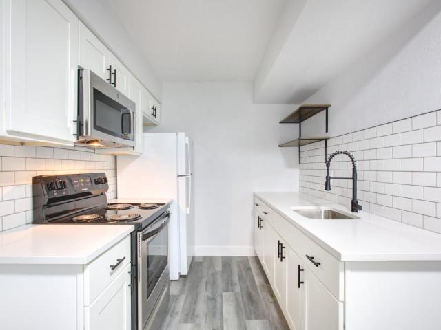 1 BR, 1 BA Apartment 1974 S University Blvd, Denver, CO 80210