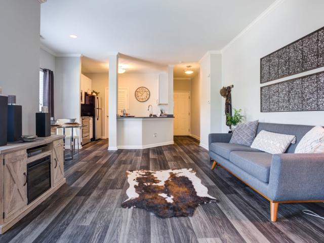 1 BR, 1 BA Apartment 1995 Yellowstone Drive Unit 10 103, Naperville, IL 60563