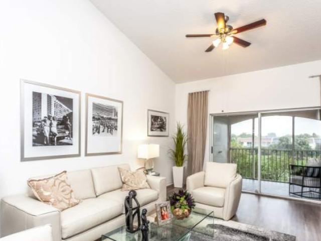 1 BR, 1 BA Apartment 10000 NW 45th Terrace, Doral, FL 33178