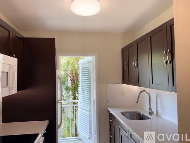 1 BR, 1 BA Apartment 10001 W Bay Harbor Dr, Unit 205, Bay Harbor Islands, FL 33154