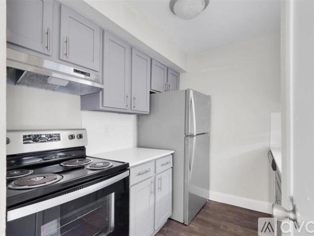 1 BR, 1 BA Apartment 1000 Cypress Station Dr, Unit #208, Houston, TX 77090