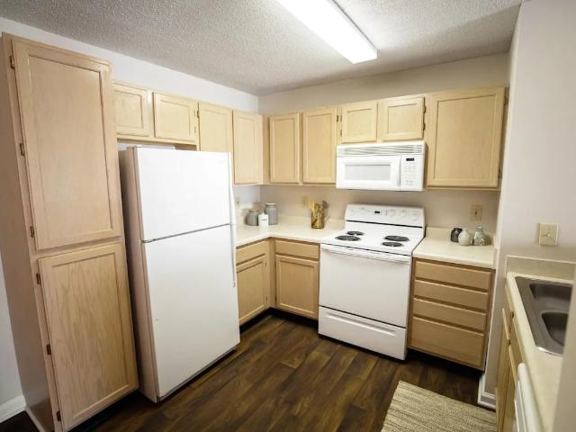 1 BR, 1 BA Apartment 1000 Abbotts Creek Circle Unit 3224, Kernersville, NC 27284