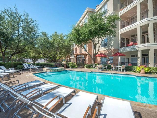 1 BR, 1 BA Apartment 1000 Henderson St. Unit 236, Fort Worth, TX 76102