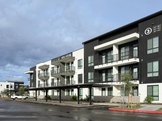 1 BR, 1 BA Apartment 1000 N 44th St Unit 10 3151, Phoenix, AZ 85008