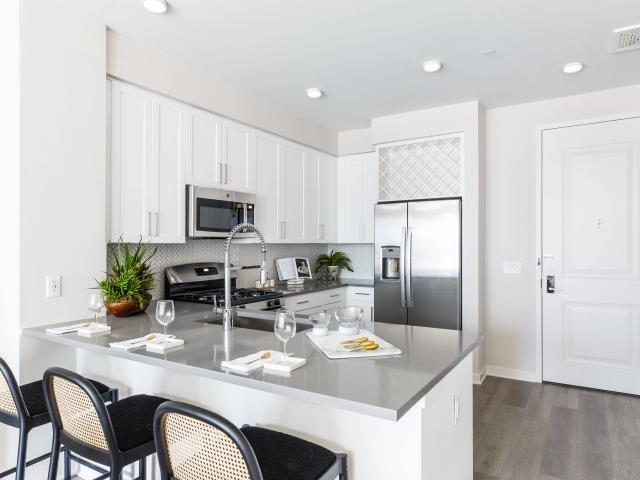 1 BR, 1 BA Apartment 1000 Schindler Drive Located off Radford Ferry Road Unit 263, South Amboy, NJ 08879