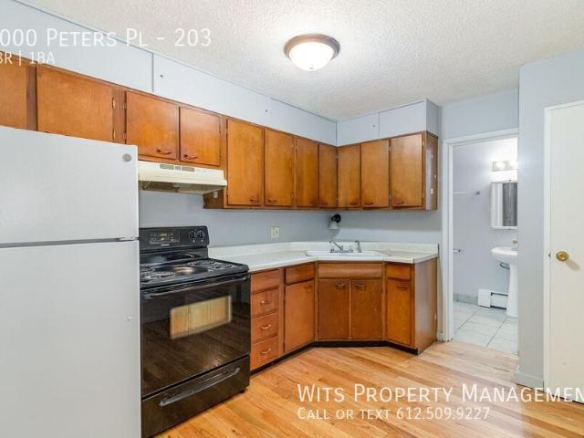 1 BR, 1 BA Apartment 1000 Peters Pl, Columbia Heights, MN 55421