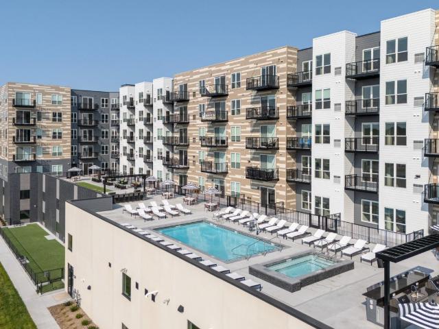 1 BR, 1 BA Apartment 10010 6th Avenue North Unit 410, Minneapolis, MN 55441