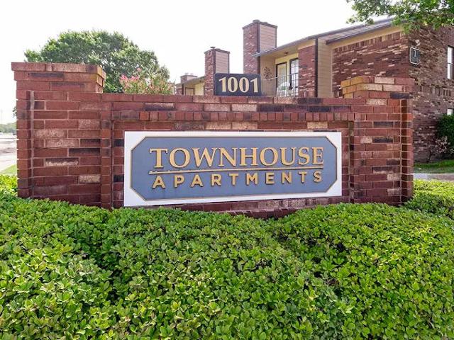 1 BR, 1 BA Apartment 1001 Biloxi Drive Unit 2 2126, Ennis, TX 75119