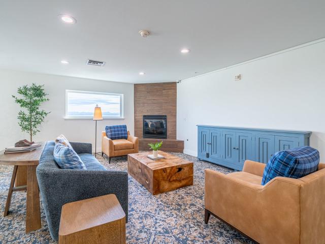 1 BR, 1 BA Apartment 1001 E Marine View Dr Unit B14, Everett, WA 98201