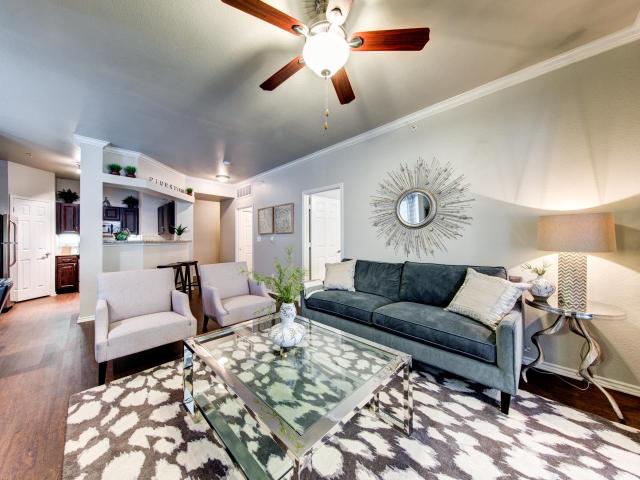 1 BR, 1 BA Apartment 1001 W 7th St Unit 1038, Fort Worth, TX 76102